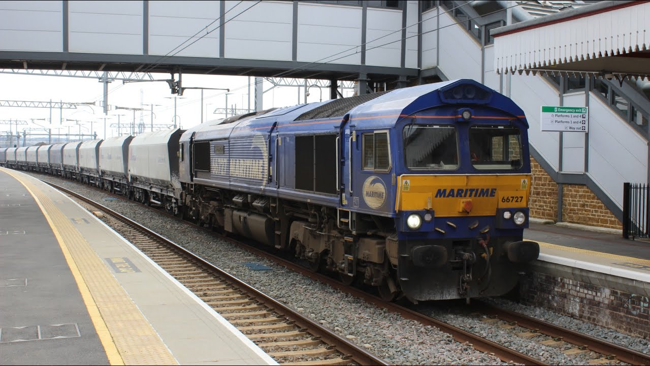 GBRf Class 66 No. 66727 'Maritime One’ and Class 56 No. 56091 ...