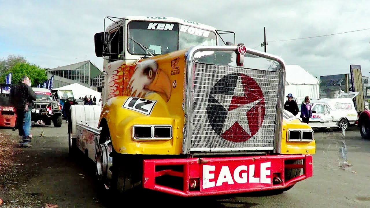 Super Truck Racing New Zealand Warm up Laps 1 - YouTube