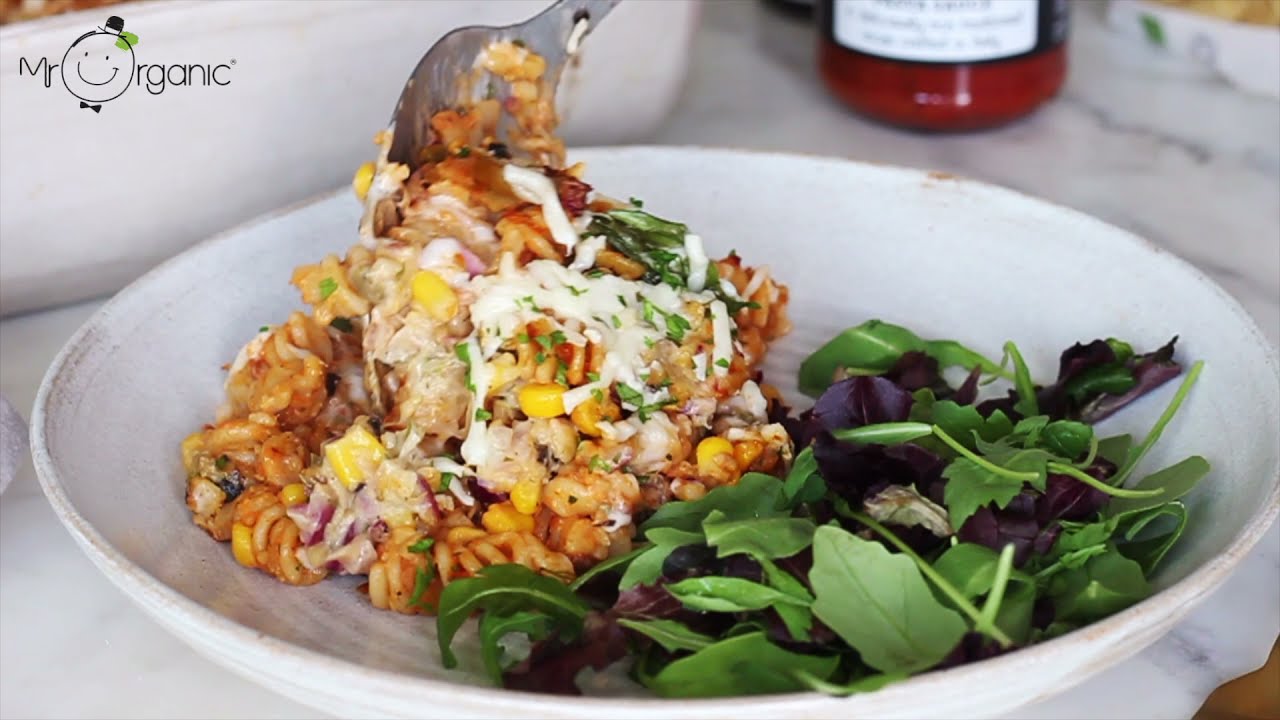 Chickpea Vegan 'Tuna' Pasta Bake - YouTube