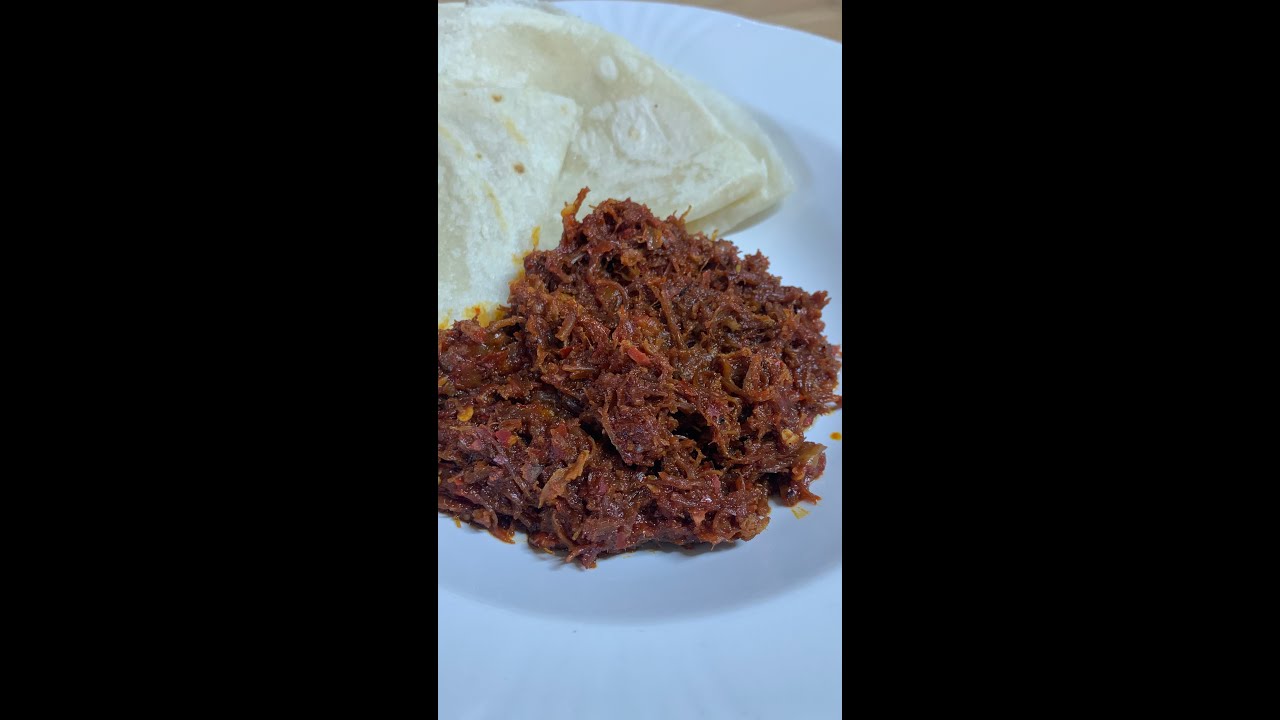 MACHACA EN SALSA DE 3 CHILES - YouTube