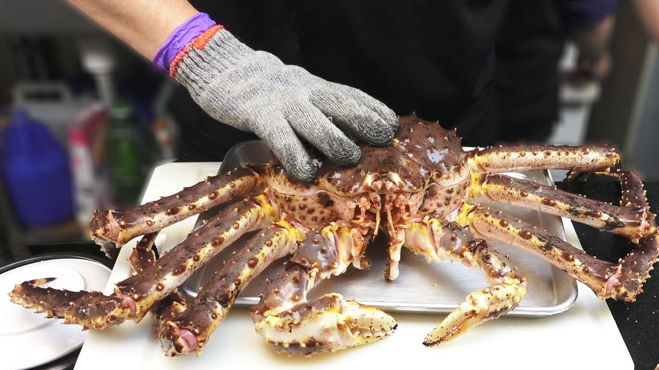 Taiwanese Food - Giant King Crab Cooked Five Ways Seafood - YouTube