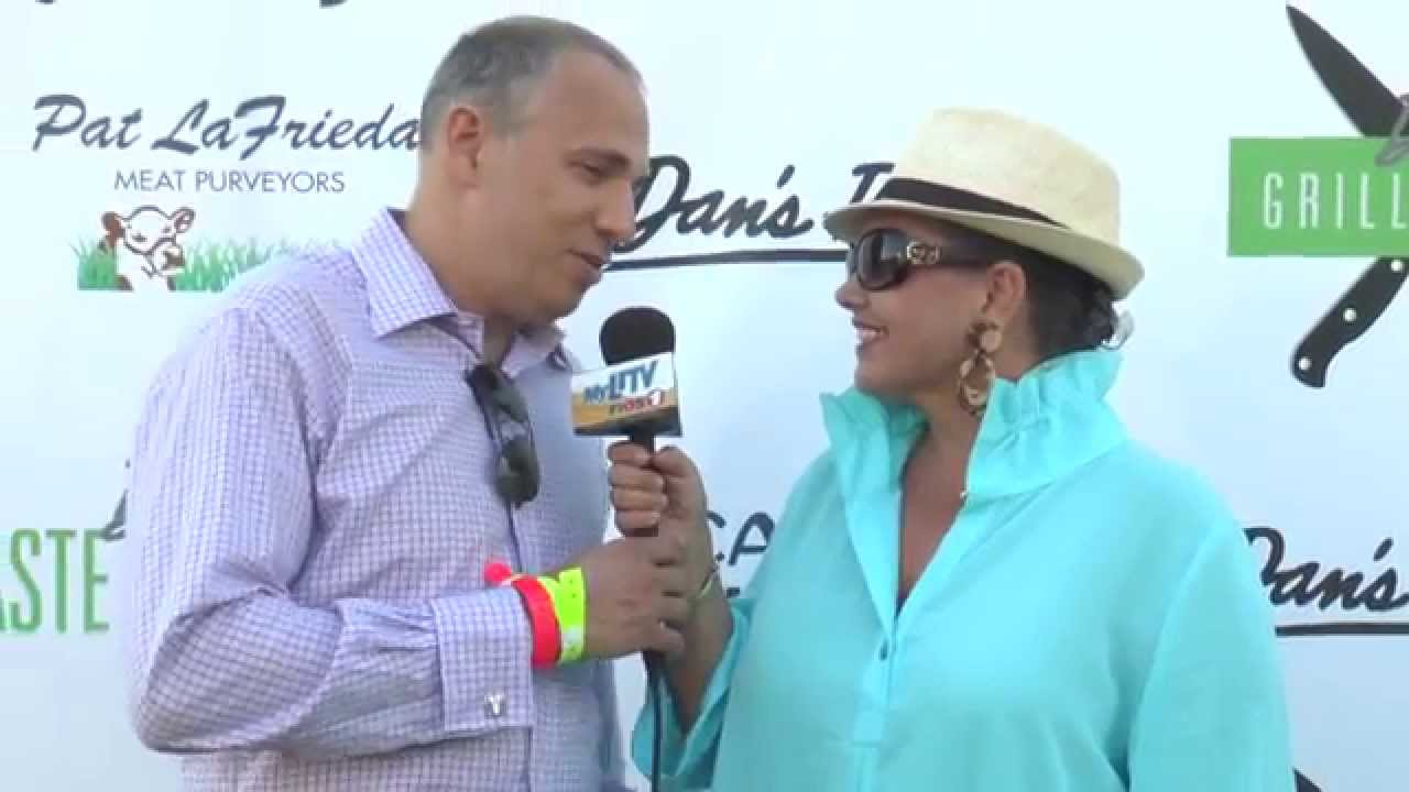On The Red Carpet with Bruce Bronster | GrillHampton - YouTube