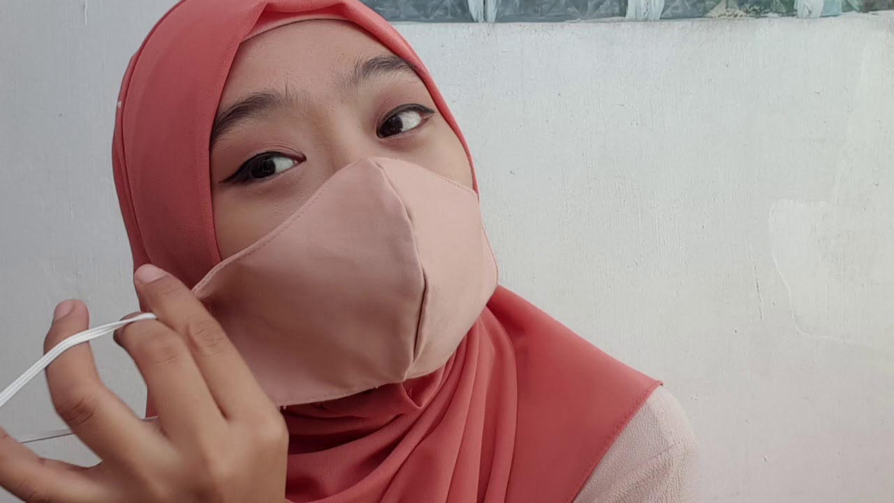 Struggle: Hijabi Wearing Face Mask. - YouTube