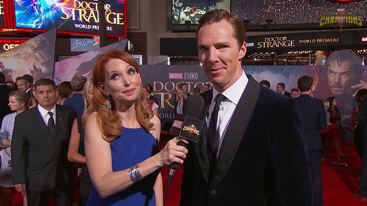 Benedict Cumberbatch on Donning the Red Cloak at Marvel's Doctor ...