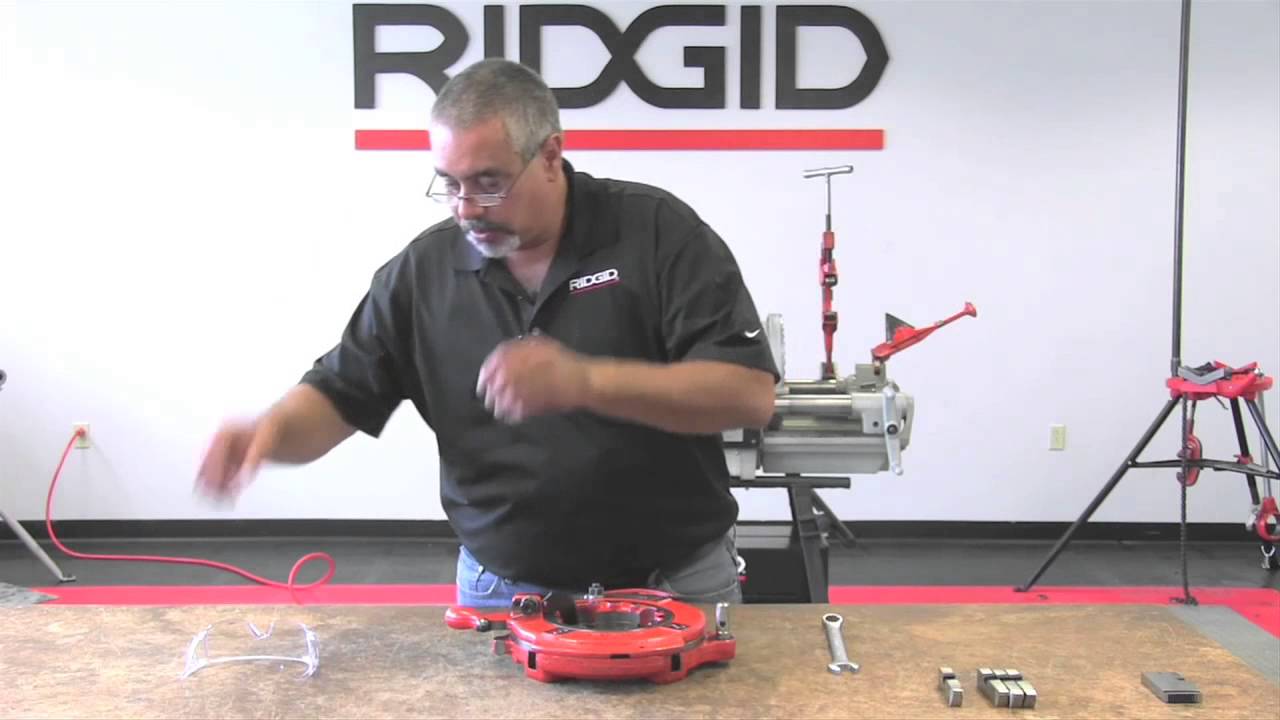 How To Use the RIDGID® 714 Die Head - YouTube