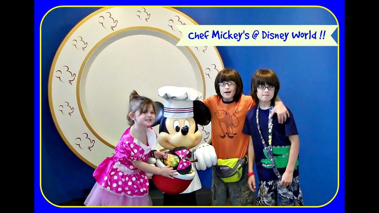 Chef Mickey's Breakfast !! Walt Disney World Family Vacation Vlog - YouTube