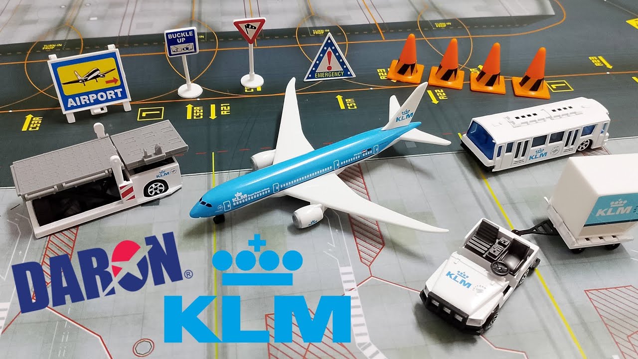 Daron KLM 787 Airport Playset Unboxing & Play - YouTube