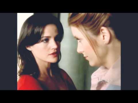 Carla Gugino & Kate Walsh (Karen Sisco)