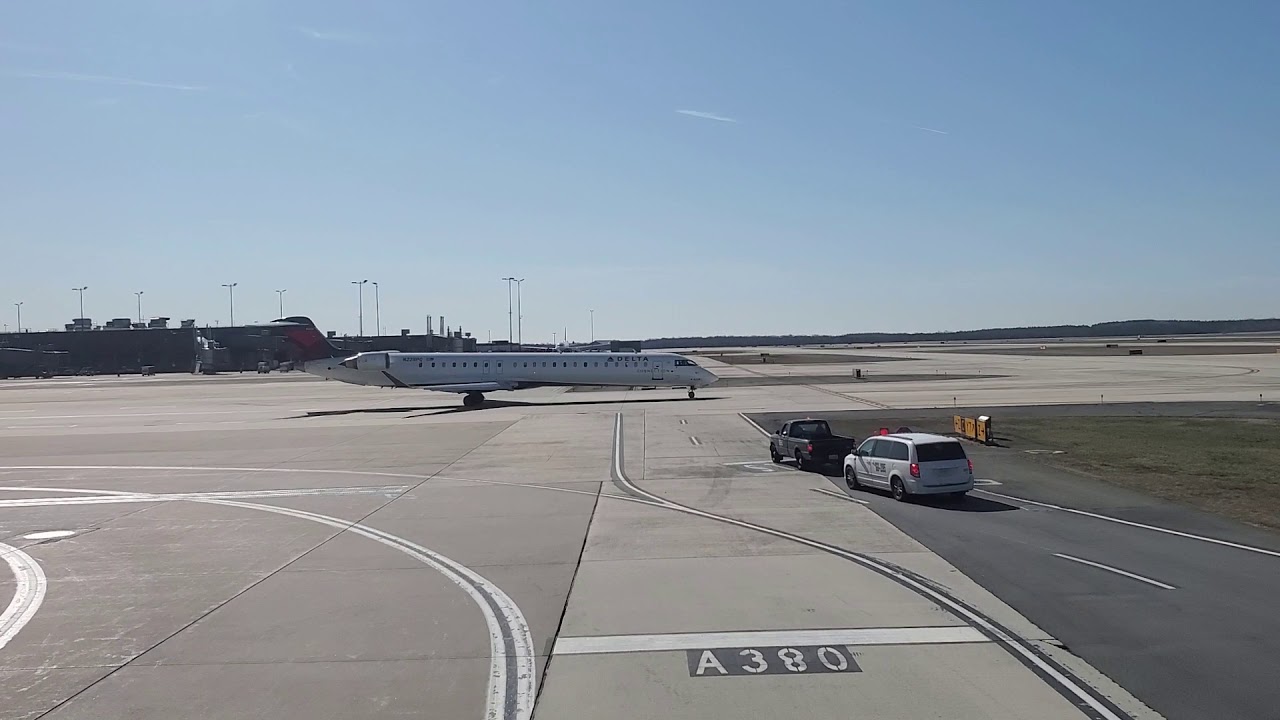 Taking the mobile lounge to the D gates IAD - YouTube
