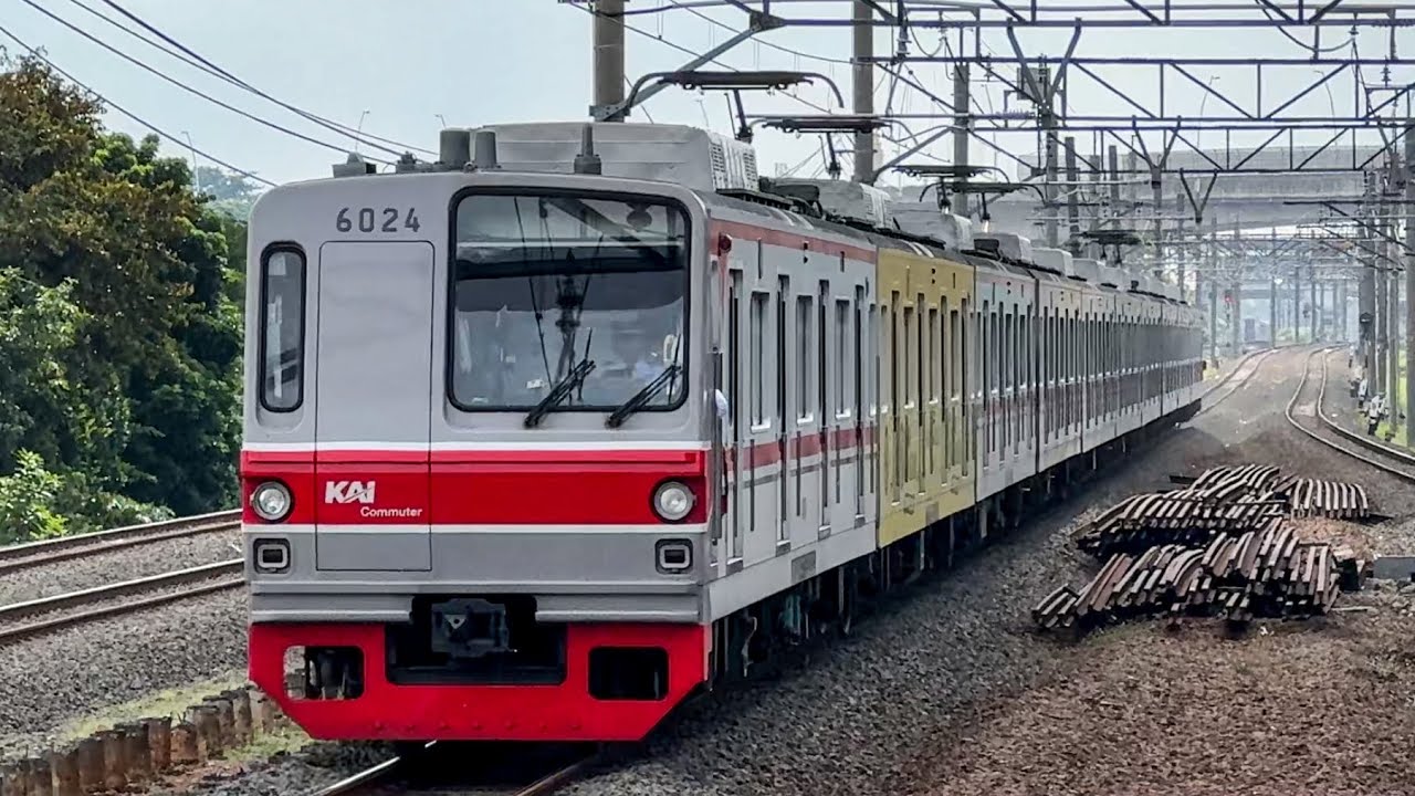 Kompilasi KRL Commuter Line di Stasiun Klender Baru! TM 6000 ex Chiyoda ...