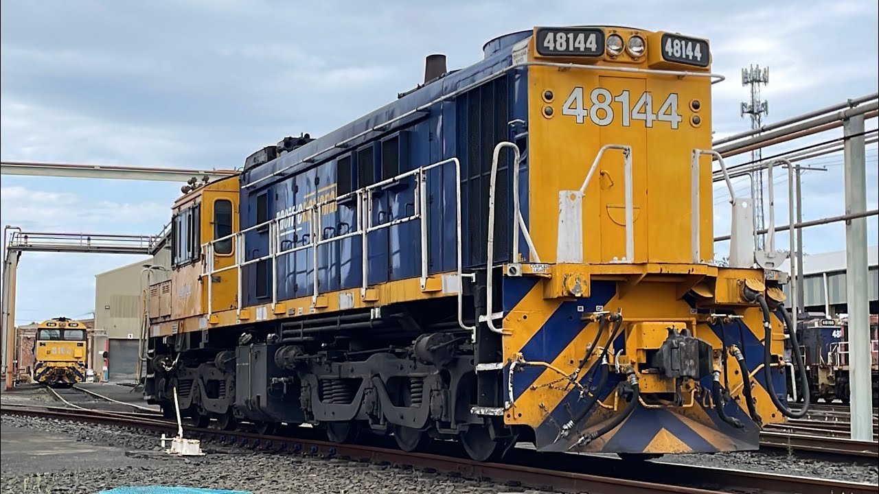48144 light loco transfer to Port Kembla - September 2024 - YouTube