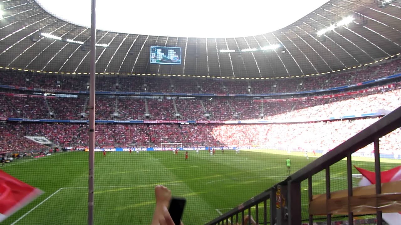 Bayern - Mainz 3-1 (Cantico: Allez Allez ooh hoooo Allez Allez ooh ...