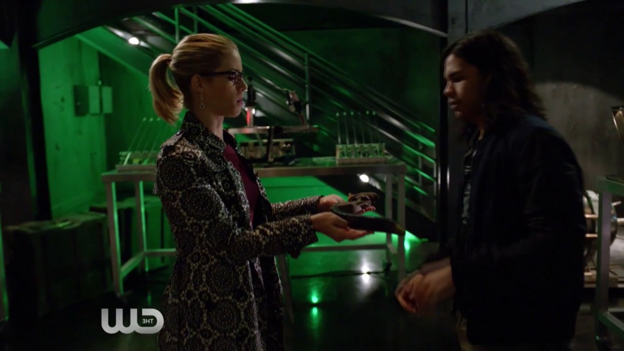 Arrow 5x08 - Invasion! Scene - YouTube