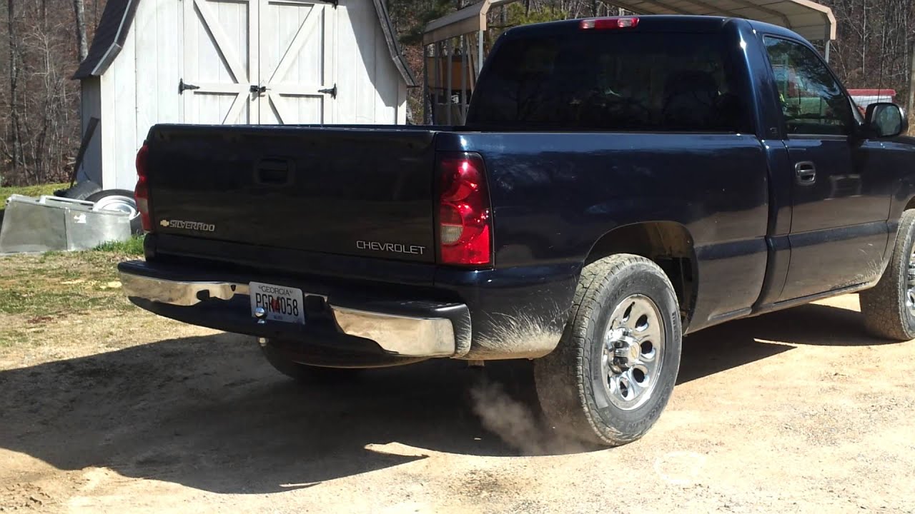 2005 Silverado 4.8 Flowmaster Super 44 - YouTube