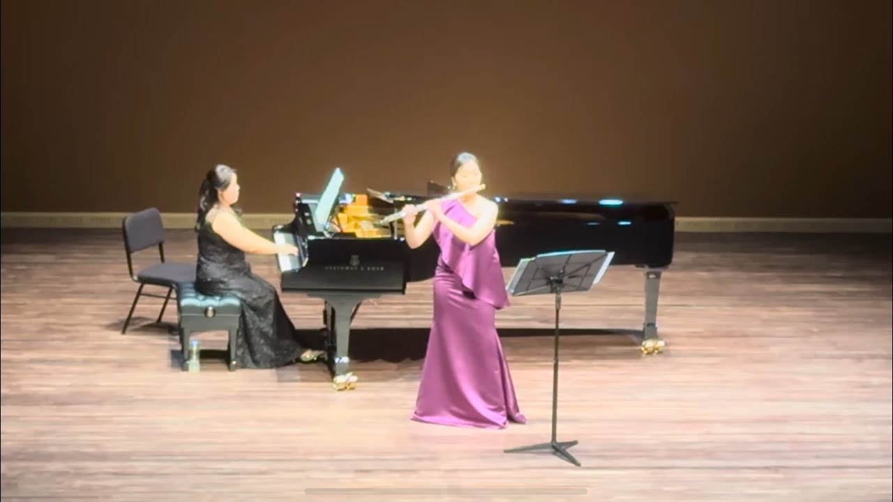 J. Rutter Suite Antique for Flute and Piano - YouTube