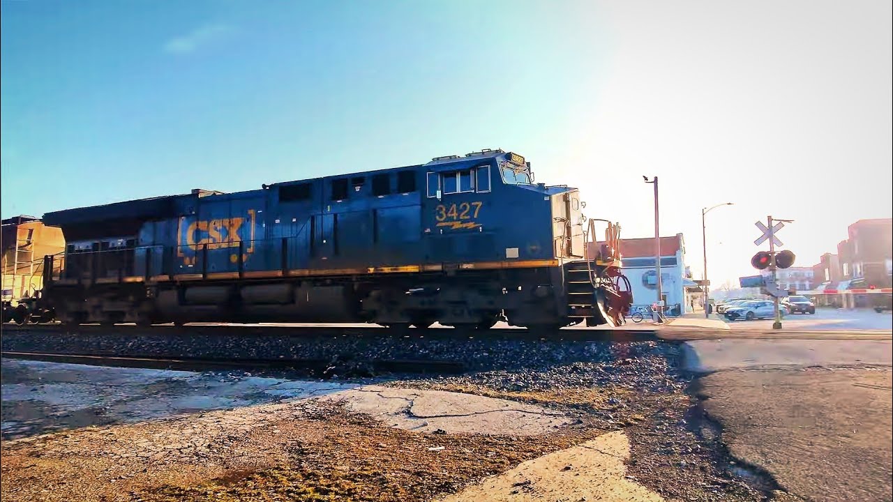 4K Horn Salute! CSX #3427 & DPU #3083 in Hoopeston IL on M501 - YouTube