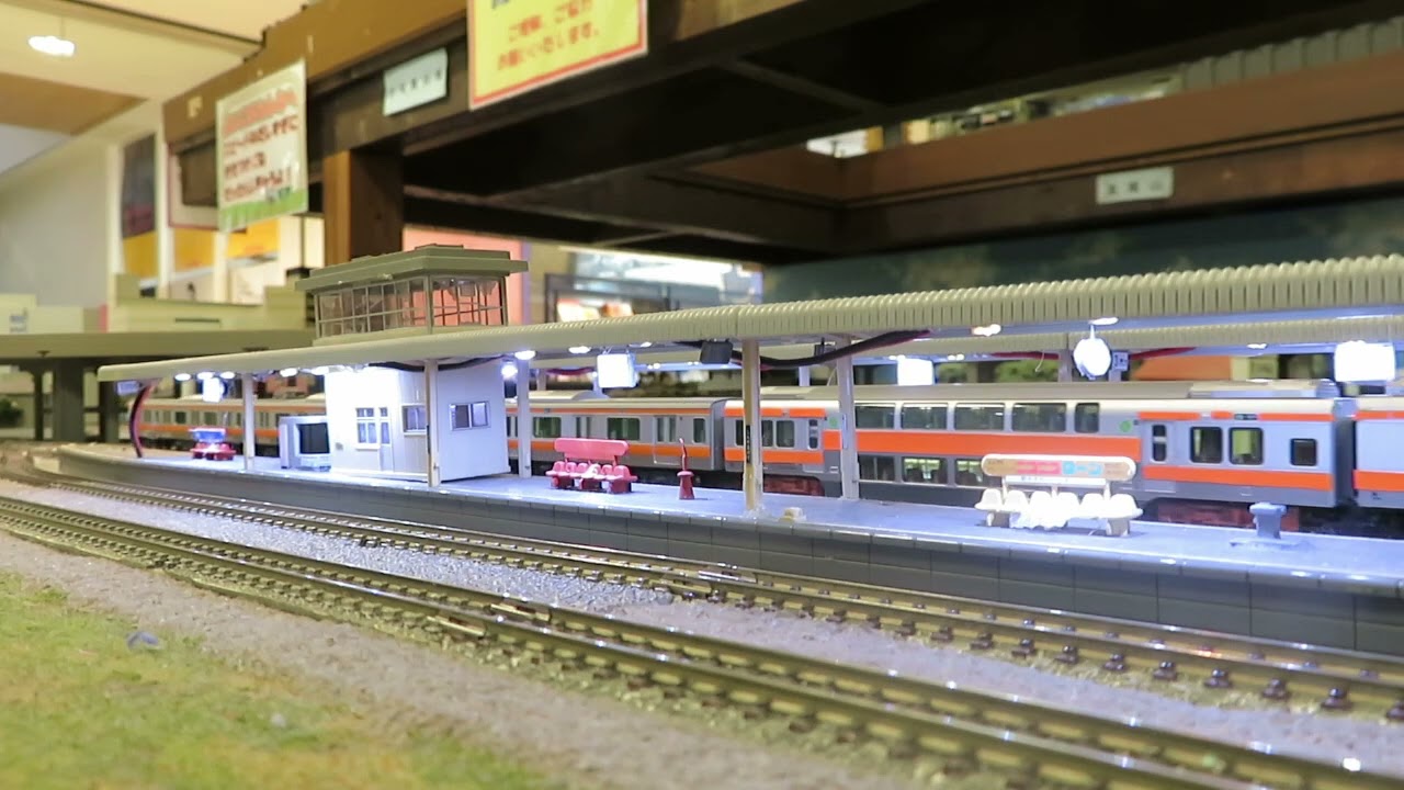 Nゲージ KATO E233-0 中央線快速～グリーン車導入～ - YouTube