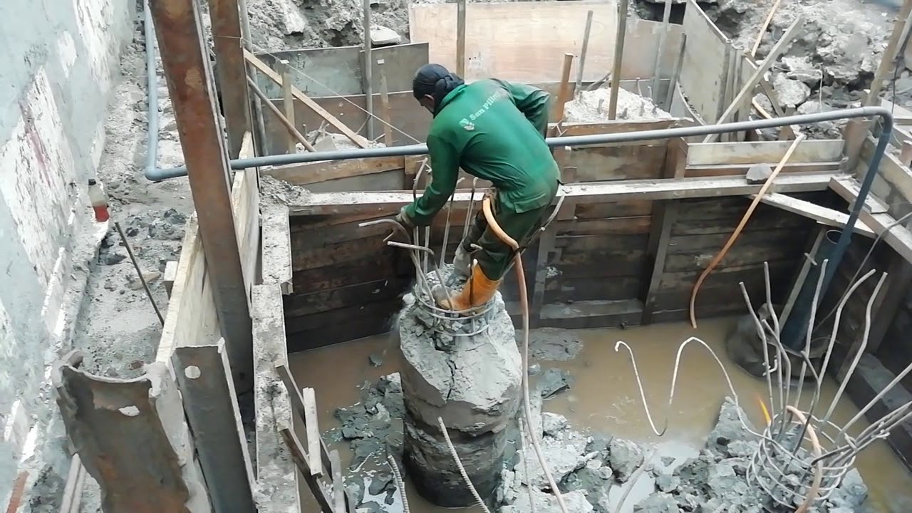 Pile hacking/Breaking pile top for pile cap. - YouTube