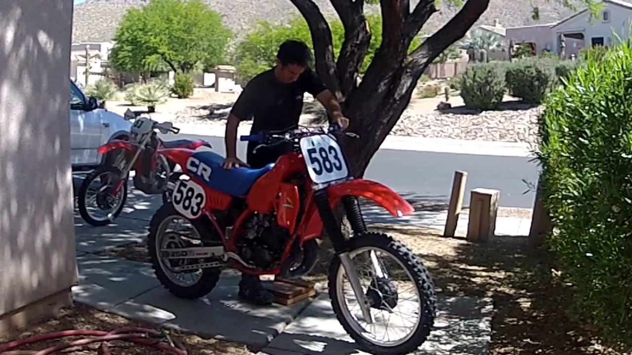 1983 CR250R start up - YouTube