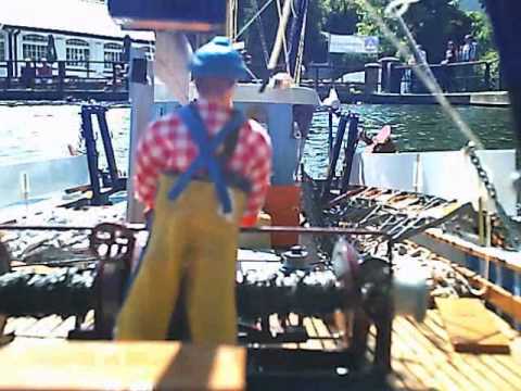 Manx Model Boat Club Trawler Race - YouTube