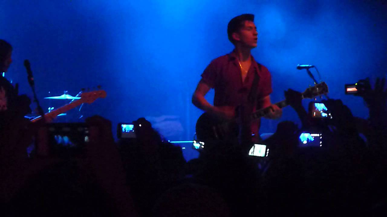 Arctic Monkeys - Fake Tales Of San Francisco live @ Sunshine Theatre ...
