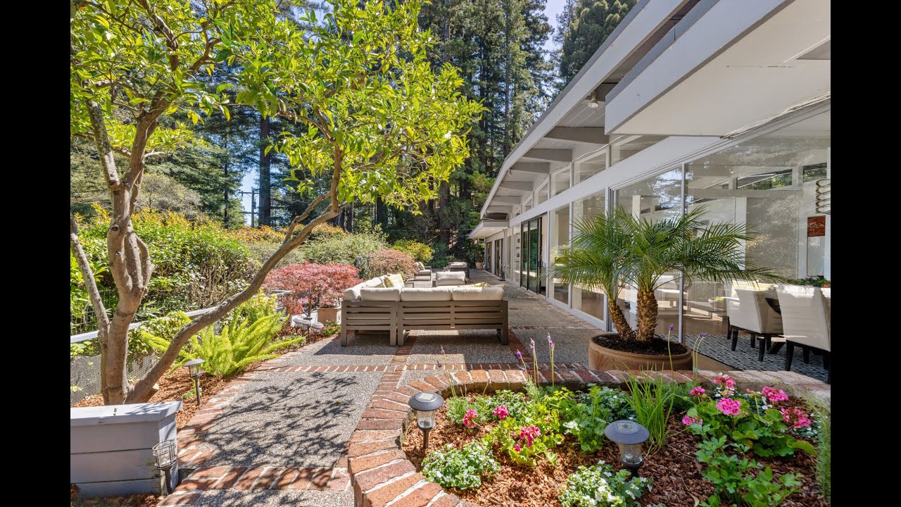 513 Goodhill Road Kent Woodlands, CA Presented by the Carey Hagglund ...