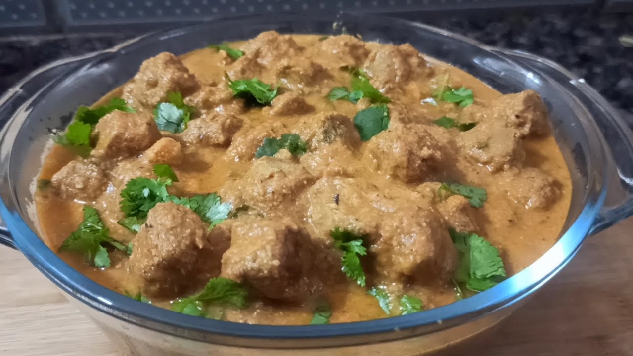 Meal Maker Kurma | Soya Chunks Curry | How To Make Meal Maker Curry ...