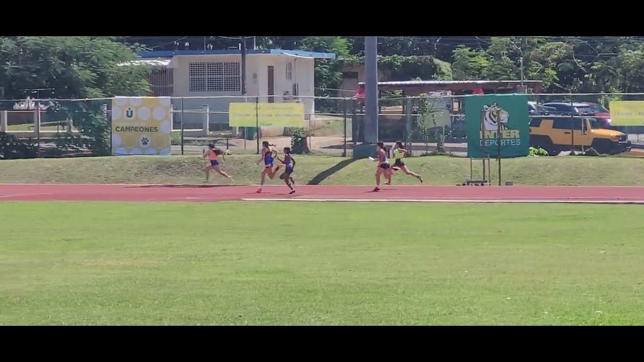 Poly Relays 2024 - Relevo 4x1 - Del Carmen - YouTube