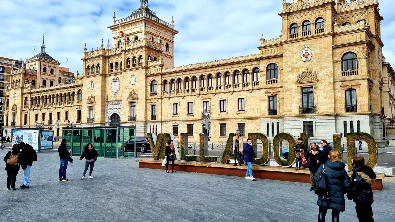 Walking in Valladolid (Spain) - YouTube