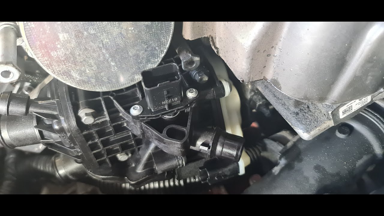 Wymiana termostatu Ford S-max mk2 / Mondeo mk5 / Edge TDCi / Focus ...