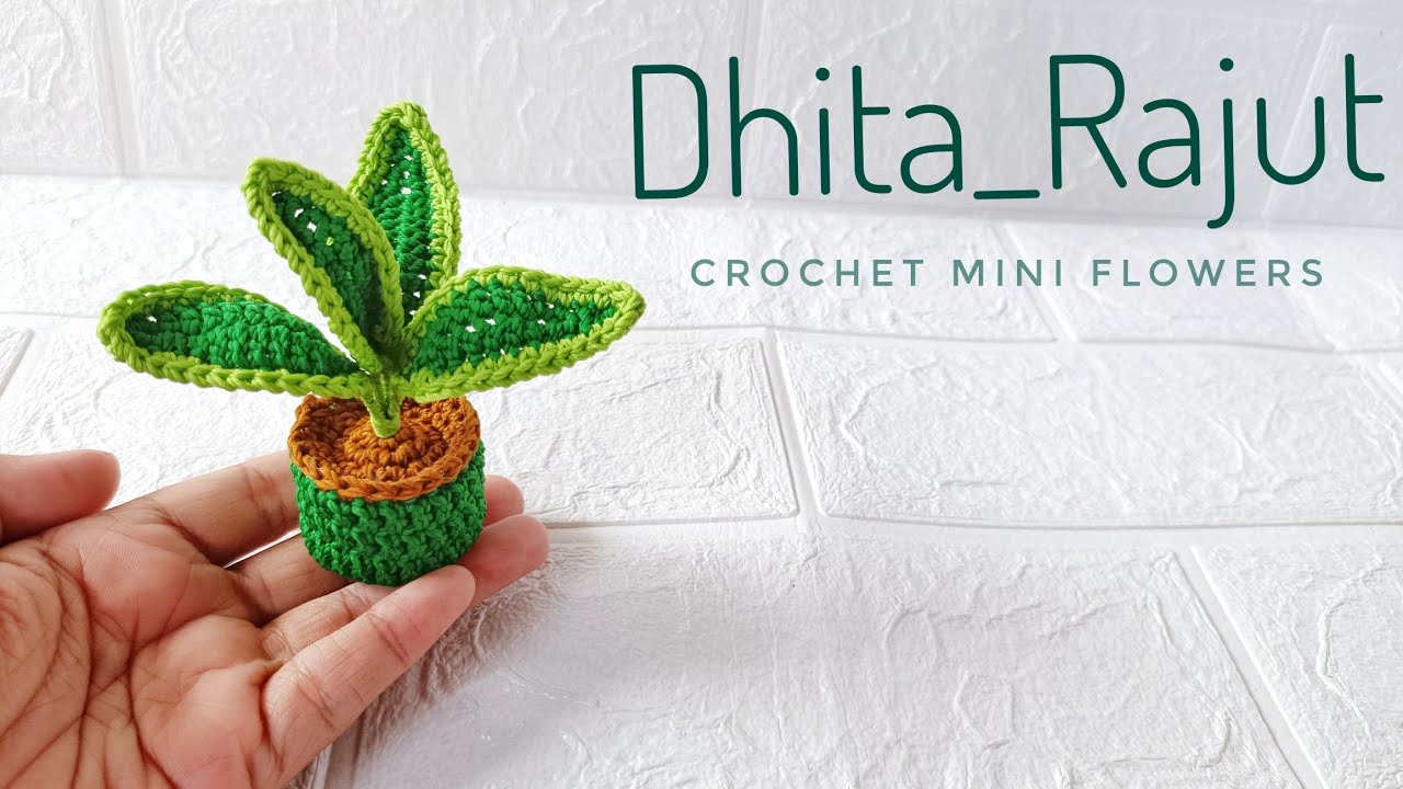 How to make crochet mini flowers // crochet tutorials - YouTube