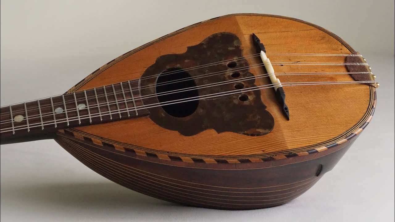Giuseppe Puglisi Mandolin in Sound and Pictures - YouTube