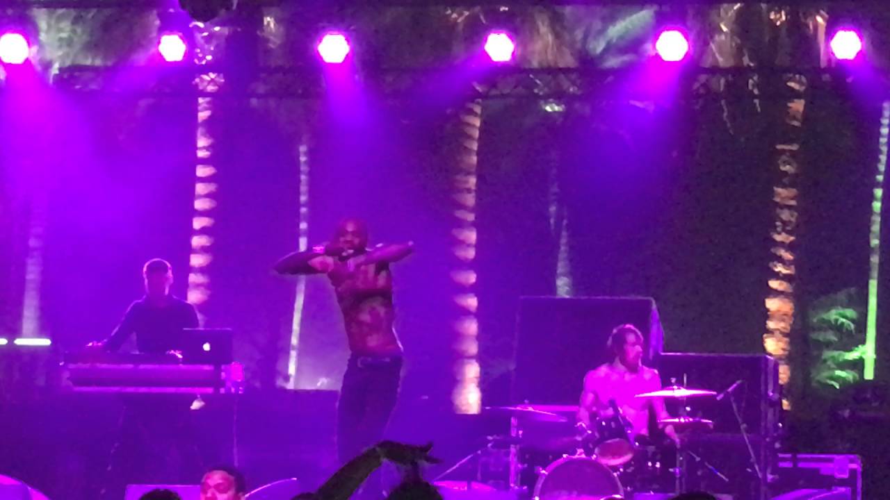 Death Grips - Guillotine - Live @ Coachella 2016 - YouTube