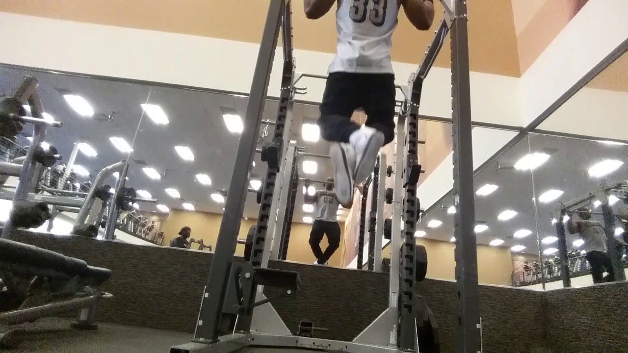 Superset squats with pull ups - YouTube