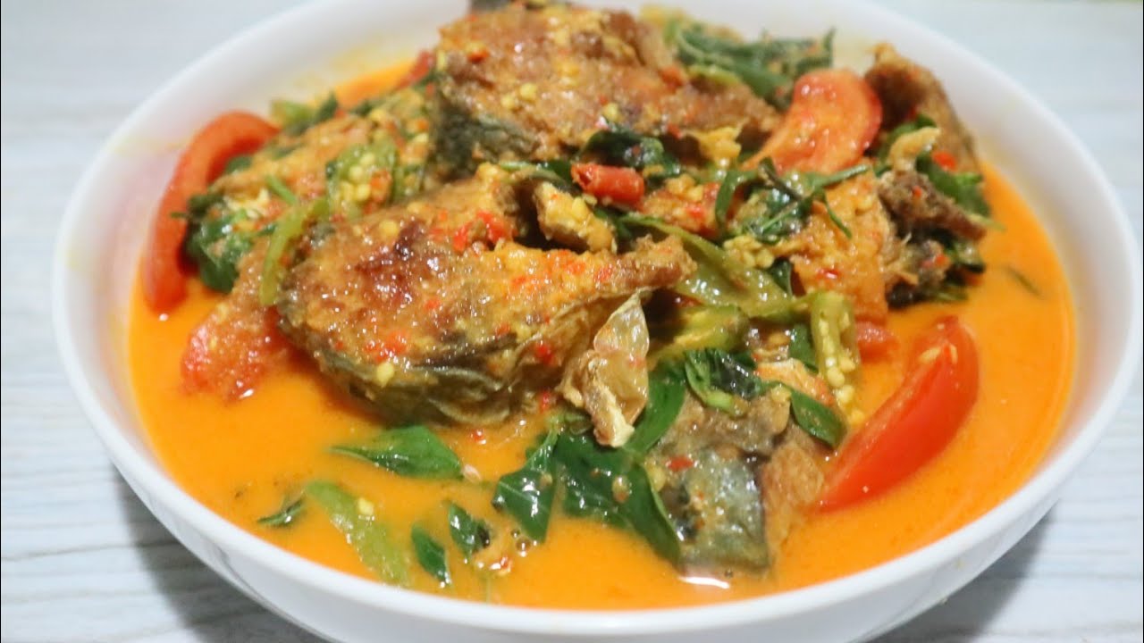 SIAP-SIAP NAMBAH NASI SEBAKUL RESEP TONGKOL BUMBU KUNING PALING ENAK ...