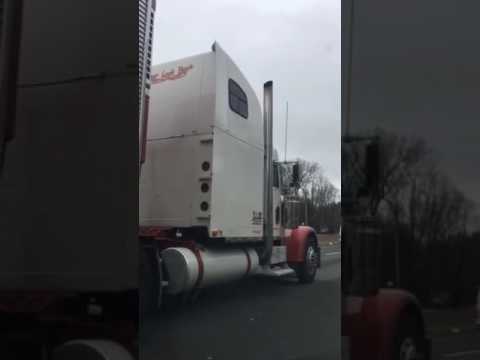 Nice Jake brake Freightliner Classic - YouTube
