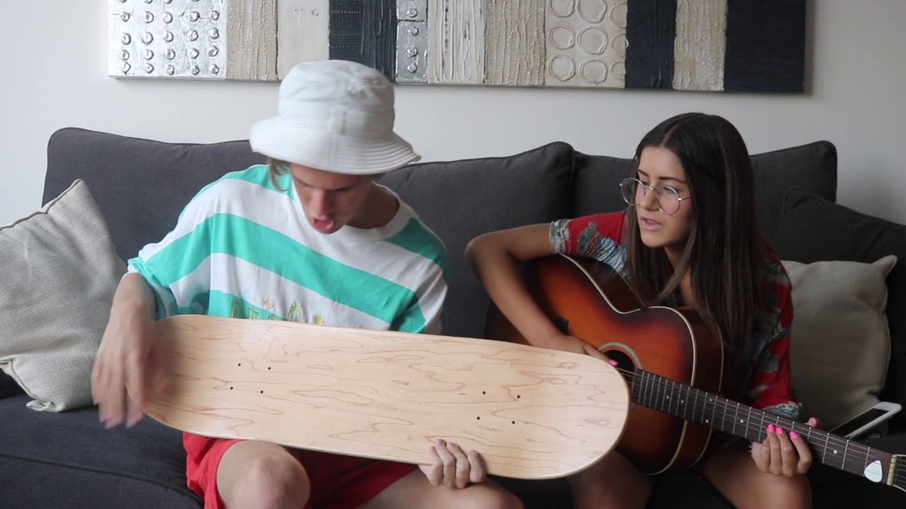 MARK & HANNA SHOW EPISODE 1 - YouTube