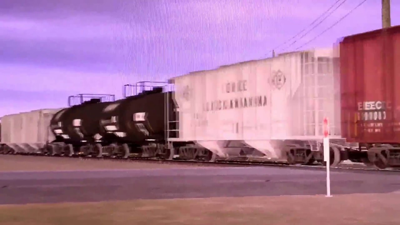 Western Maryland 734 Pulls A 50-Car Freight Train With Diesel Helpers ...