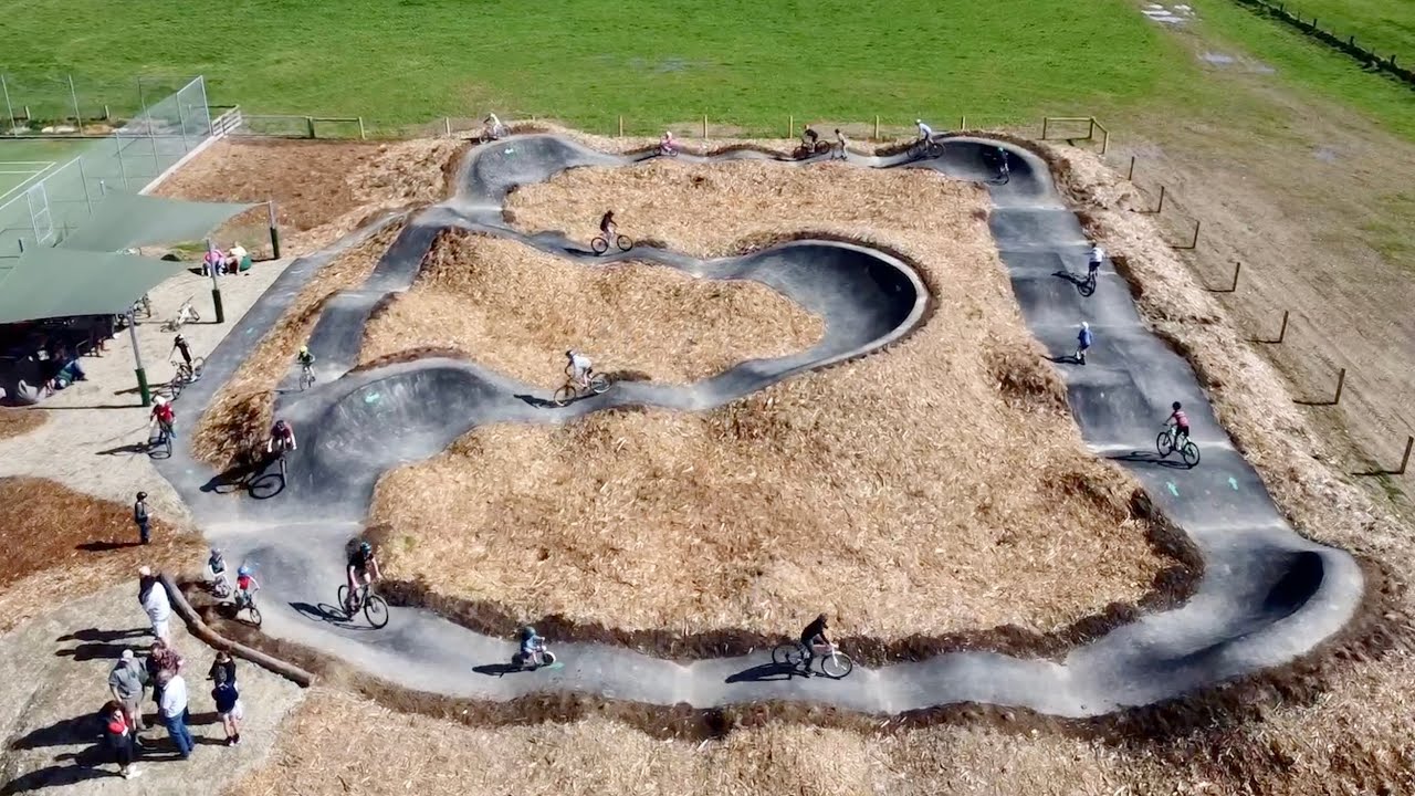 Waikaia Pump Track Opening!! + Tuna Tuna Nightcaps Pump Track Opening ...