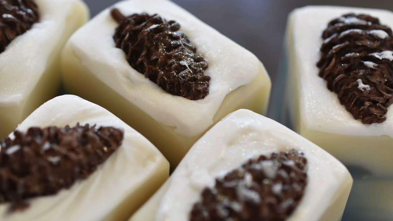 ALMOST Soap Fail Disaster | How I Fixed it | Frosted Pinecone Soap ...