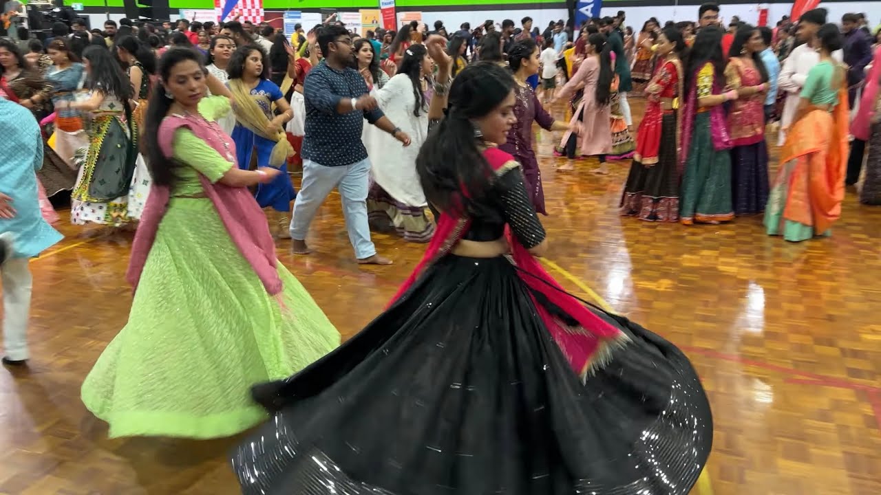 Ramva ave maadi ramva ave… - YouTube