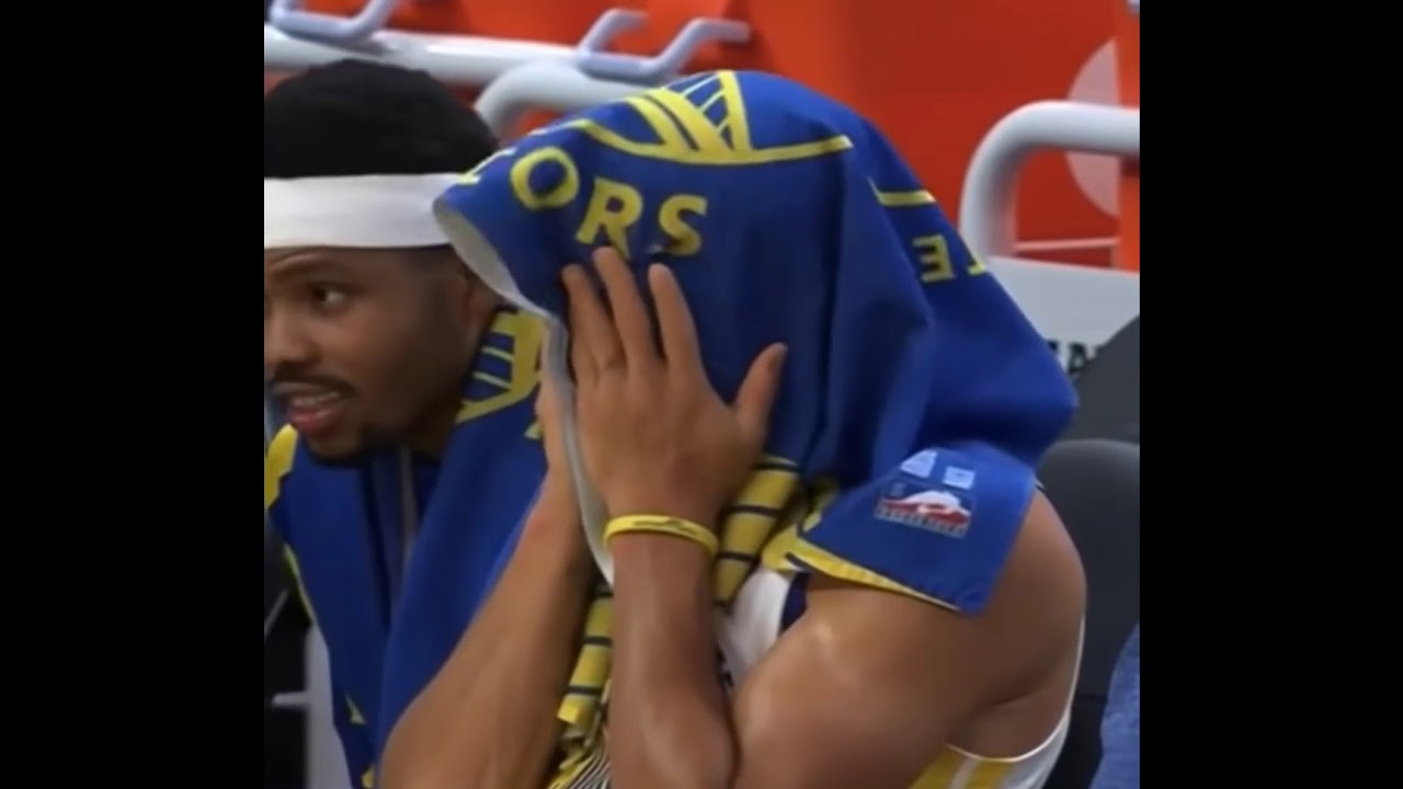 Stephen Curry CRYING On the Bench - YouTube