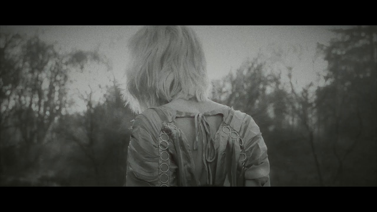 Georgia Crandon - Colour Blind (Official Music Video) - YouTube