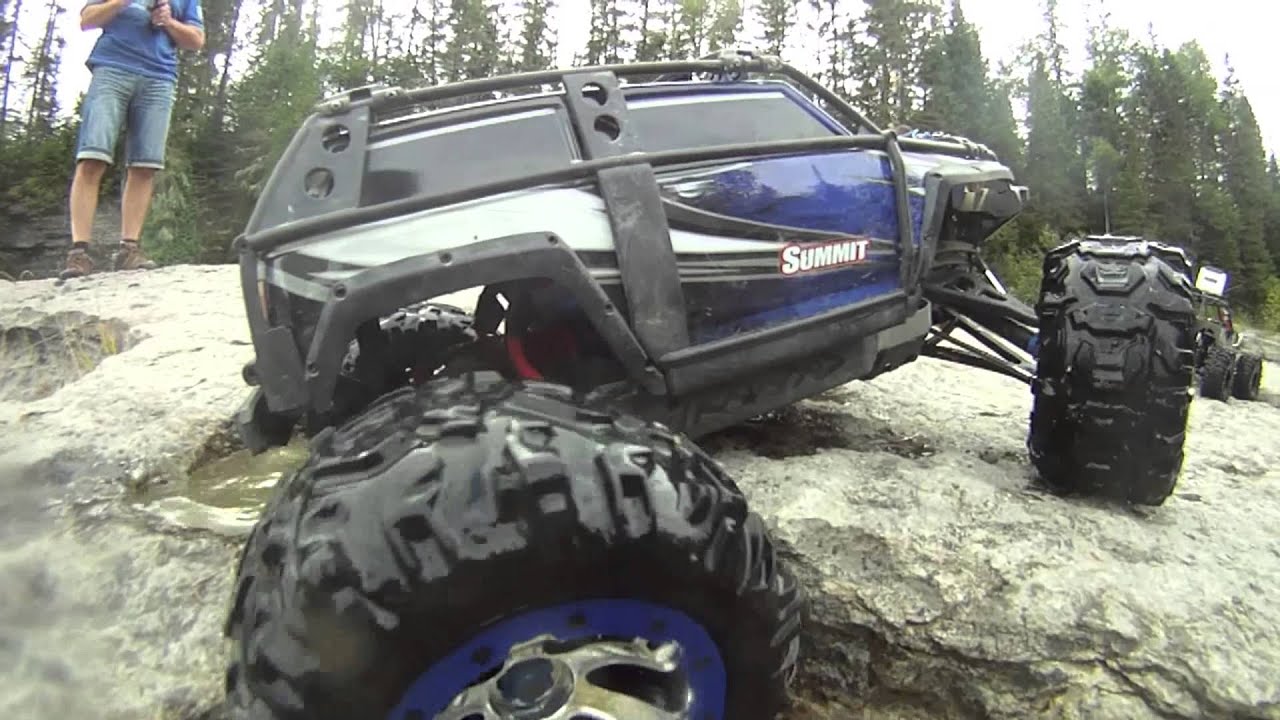 Axial Wraith, Axial SCX10 and Traxxas Summit trailing - YouTube