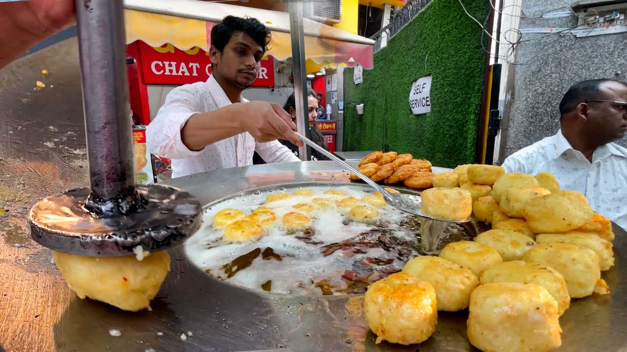 Extra CRISPY Aloo Tikki Chaat in Special Ghee | Indian Street Food ...