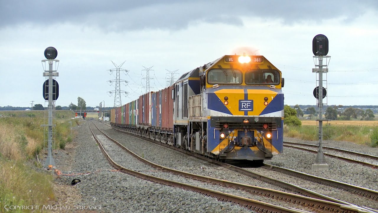 7922V SCT / SBR / WCL Container Train With VL & EL Class Locomotives ...