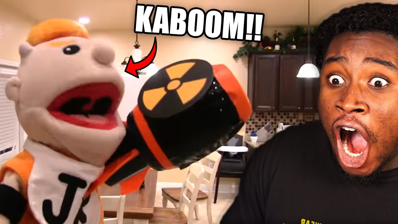 JUNIOR FINDS A NUKE! | SML Junior's Cheeto Dinosaur! - YouTube