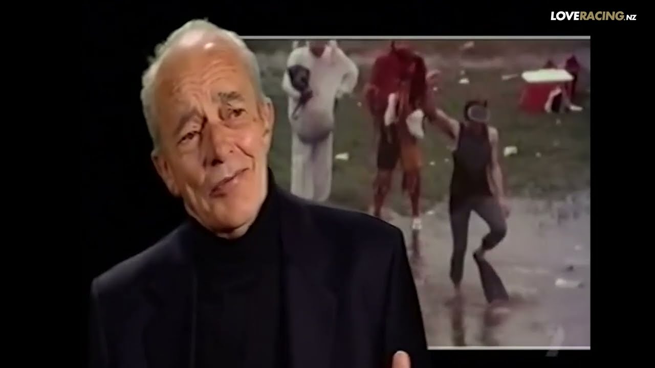 Van Der Hum swims to victory in the 1976 Melbourne Cup - YouTube