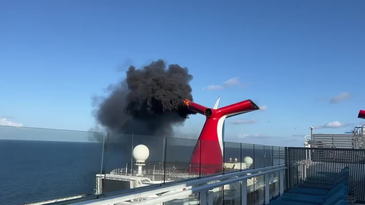 VIDEO: Flames, black smoke come out of Carnival cruise ship's funnel ...
