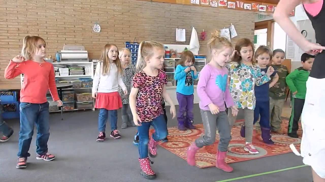 Disney Kids Jr. ZUMBA - The Lion King "Oh I Just Can't Wait to Be King ...